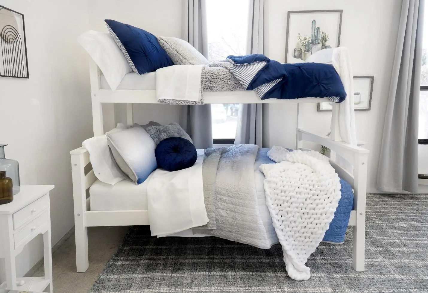 Navigating Dorm Decor: Strategies for Personalizing Your Shared Space ...
